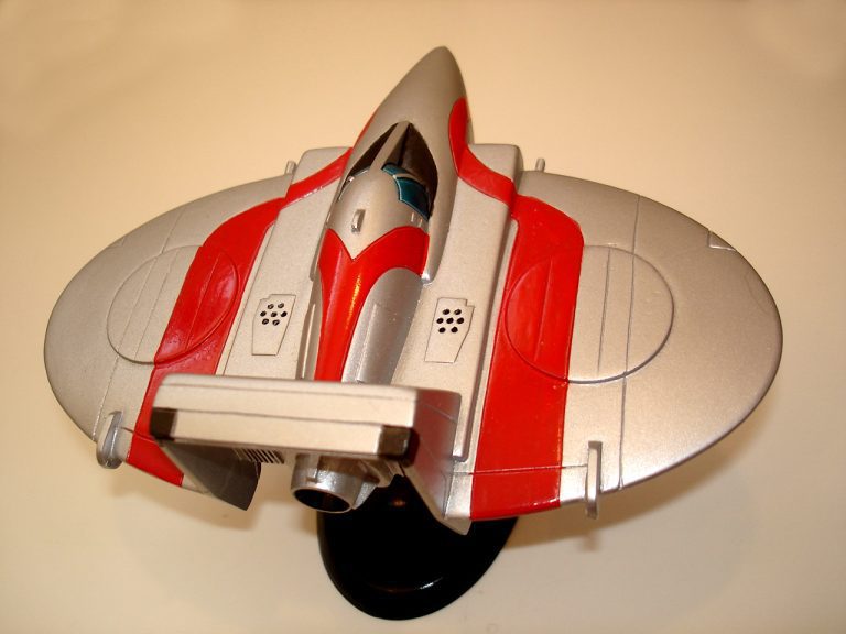 Ultraman Mat Arrow-II Fighter Plane Resin Model - O Espaço Virtual do ...