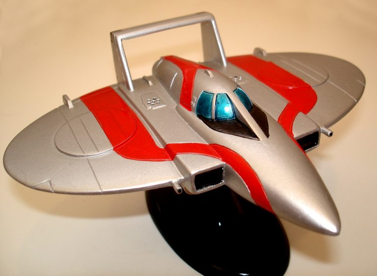 Ultraman Mat Arrow-II Fighter Plane Resin Model - O Espaço Virtual do ...