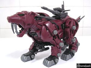ZOIDS Saber Tiger Model kit Tomy - O Espaço Virtual do Colecionador