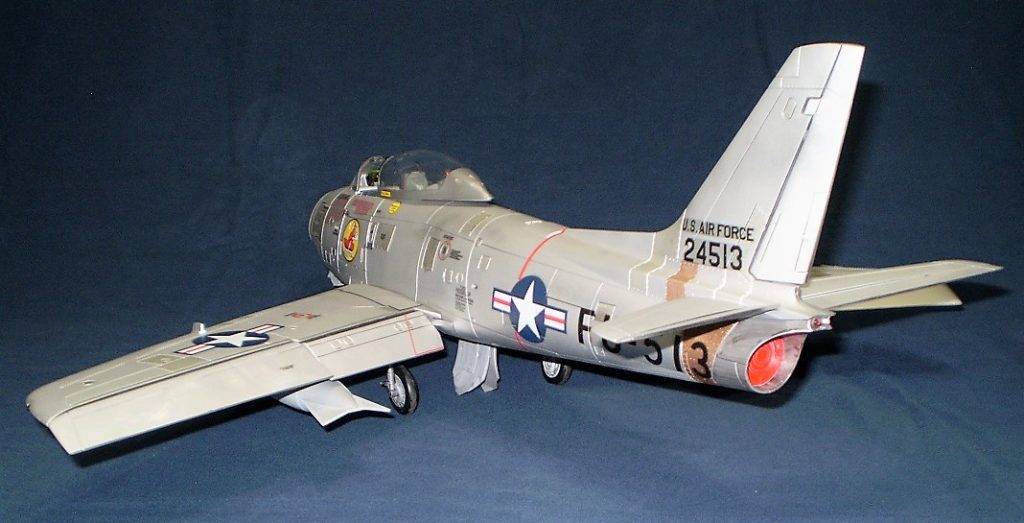 F-86F Sabre - 1/18 Hobby Boss - O Espaço Virtual do Colecionador