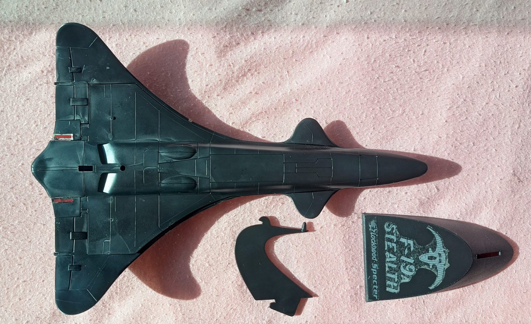 F-19 Stelth Fighter - 1/72 Monogram - O Espaço Virtual do Colecionador