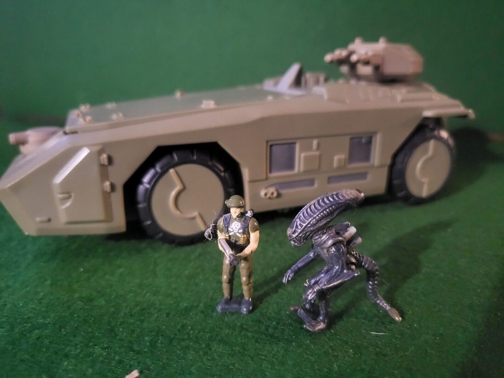 Aliens APC Tank - Galoob Action Fleet - O Espaço Virtual do Colecionador