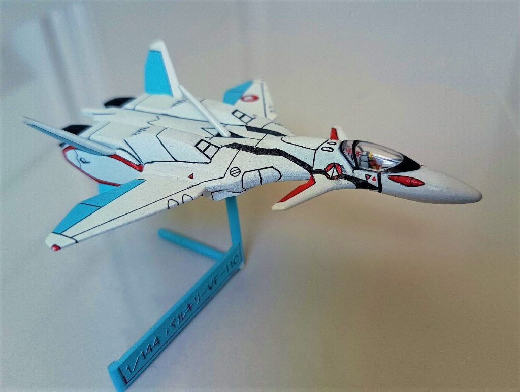 Macross VF-11 Thunderbolt Fighter 1/144 MONTADO - O Espaço Virtual do ...