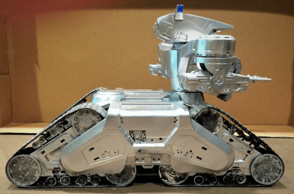 Terminator Hunter Killer Tank 1/32 Model Kit - O Espaço Virtual do ...