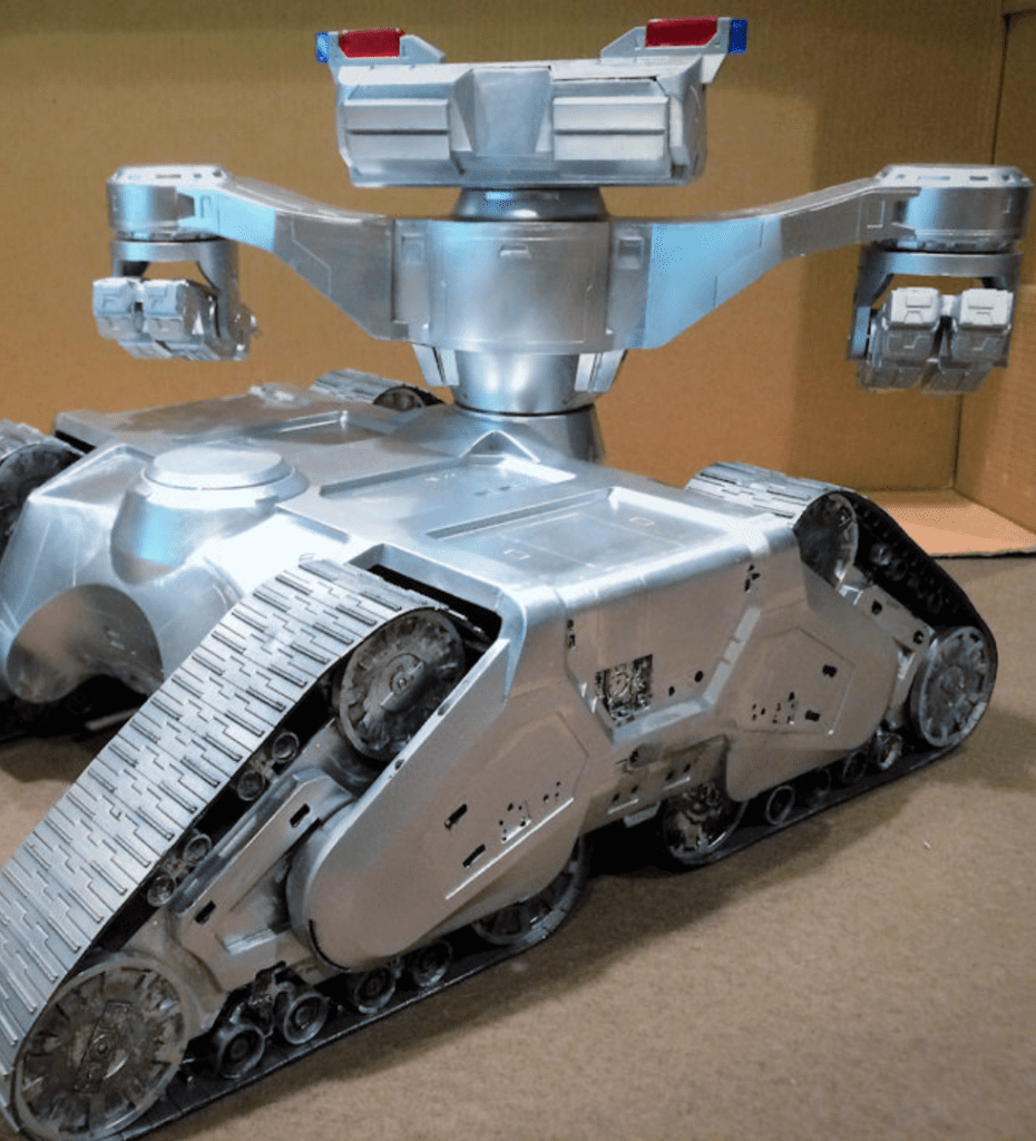 Terminator Hunter Killer Tank 1/32 Model Kit - O Espaço Virtual do ...