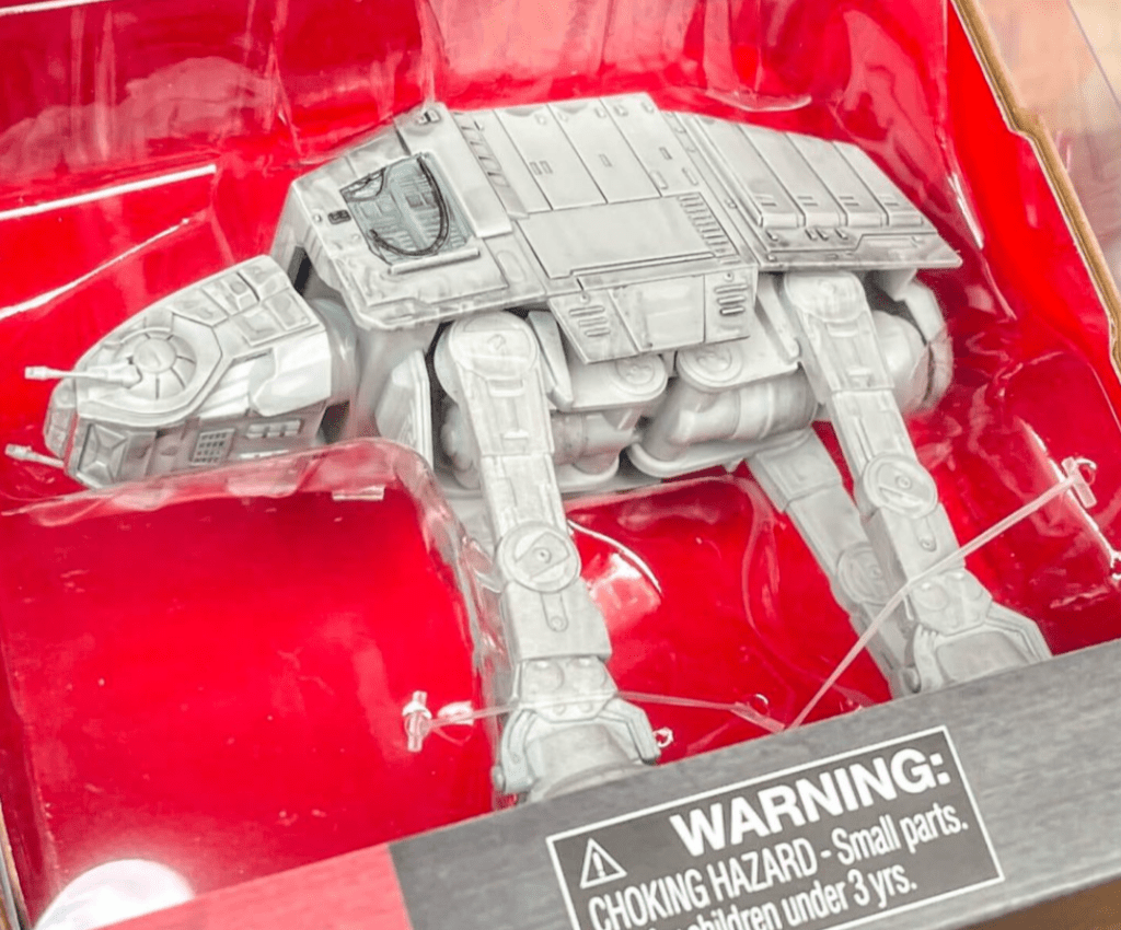Star Wars First Order AT-AT Die Cast Disney - O Espaço Virtual do ...
